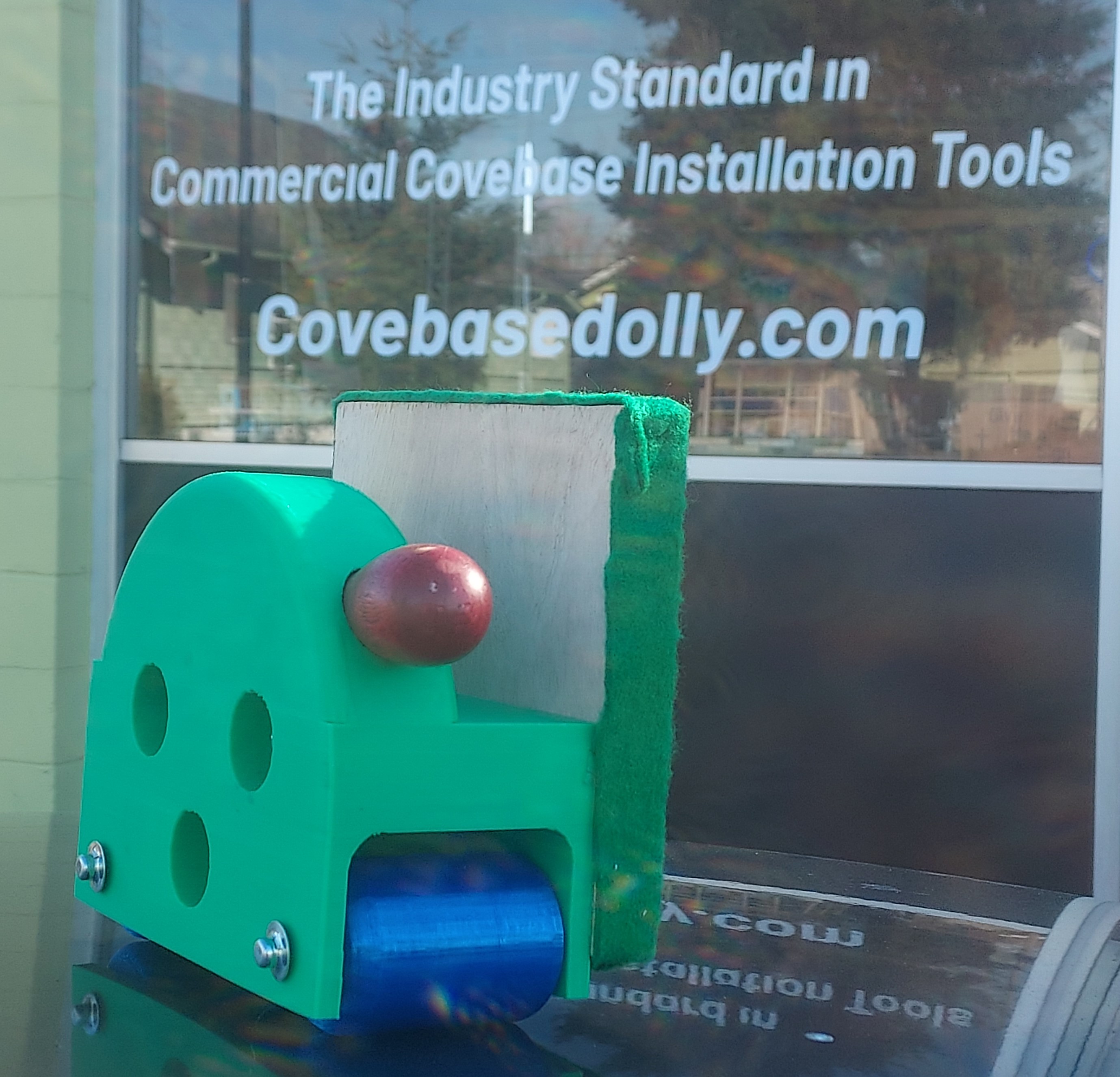 Wall Wiper - Cove Base Dolly